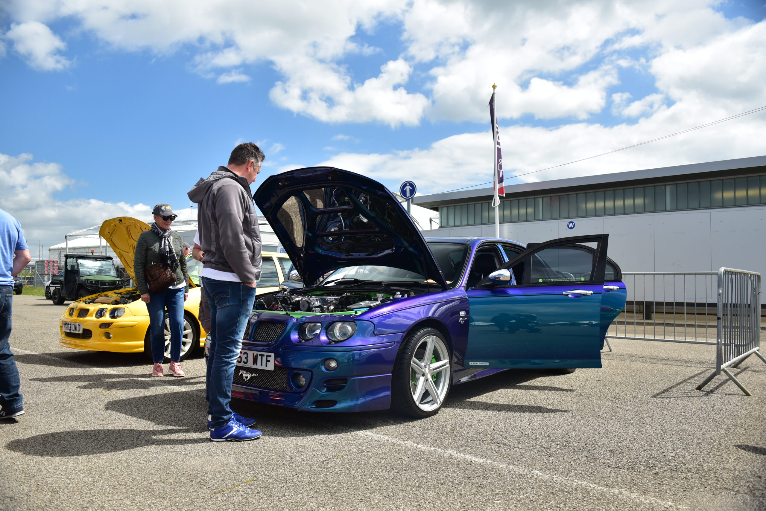 MGs on Track - MG Car Club